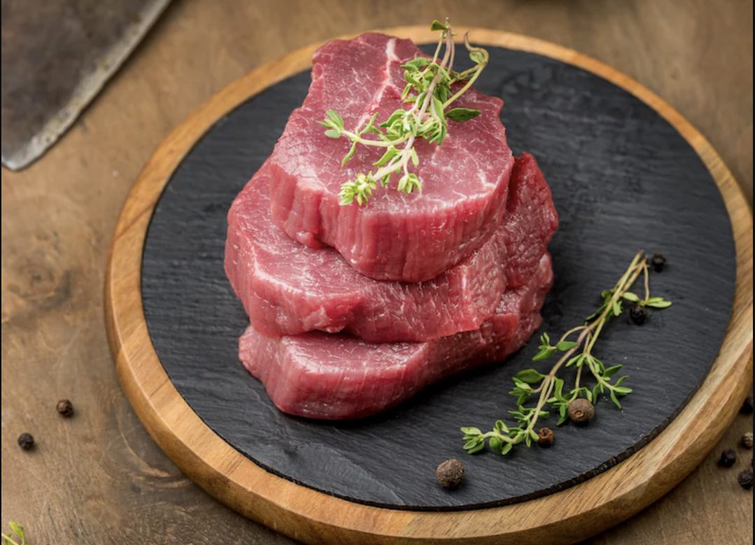 Carne vermelha e processados aumentam risco de demência