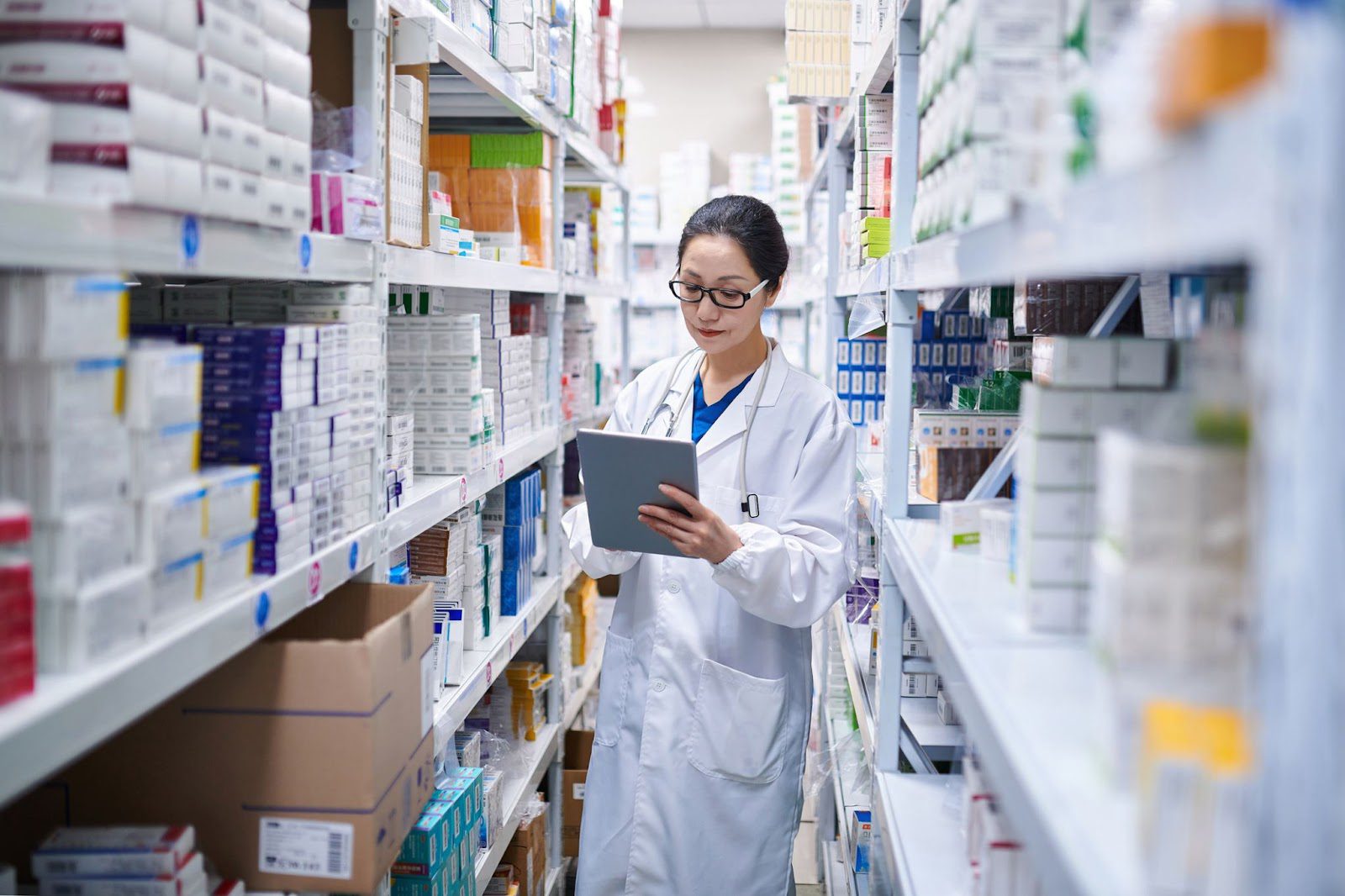 Indústria Farmacêutica Brasileira Amplia Faturamento e Expansão
